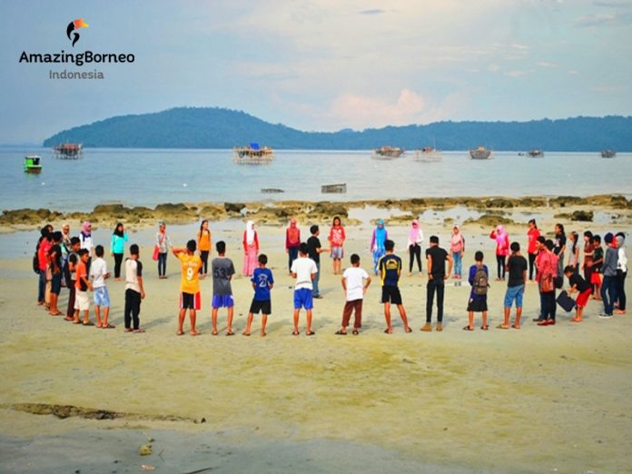 Lemukutan Island - Amazing Borneo Indonesia