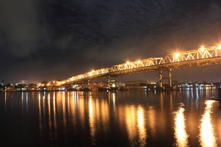 Sungai Kapuas Pontianak - Amazing Borneo Indonesia