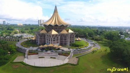 Keindahan Waterfront Kuching Malaysia - Amazing Borneo Indonesia